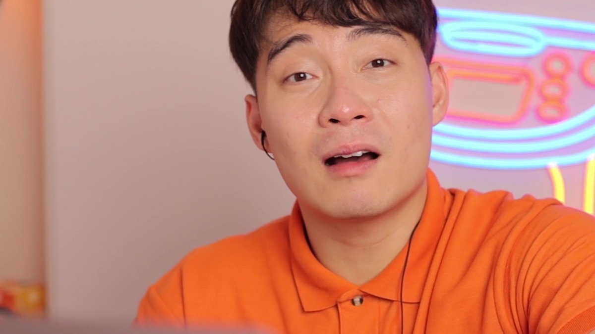 Cooking 3 Steaks - The Uncle Roger Show (Season 3, Episode 11) - Apple TV