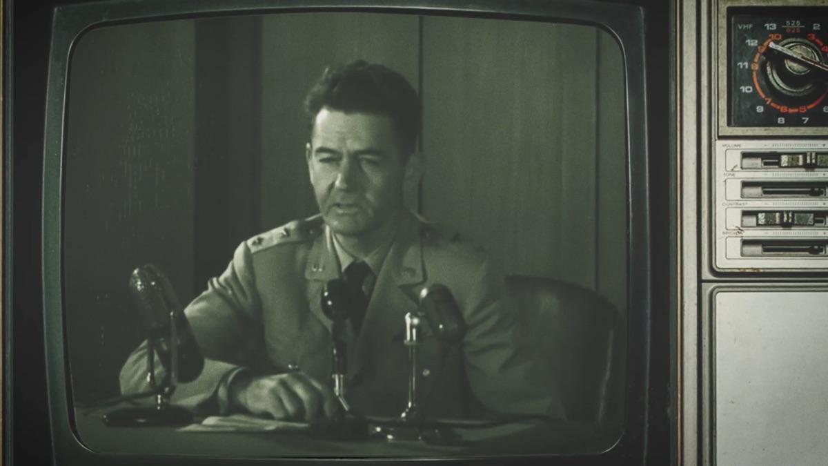 How a UFO Caused the Battle of Los Angeles / The Chicxulub Asteroid Impact - The Why Files ...