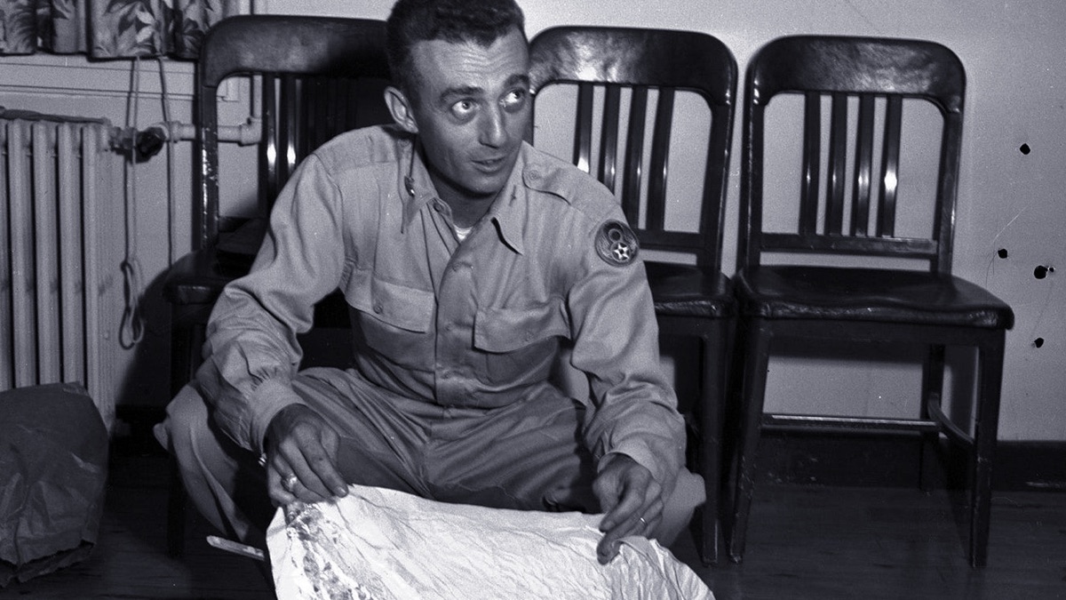 ‎Roswell – History's Greatest Mysteries (Season 6, Episode 1) - Apple ...