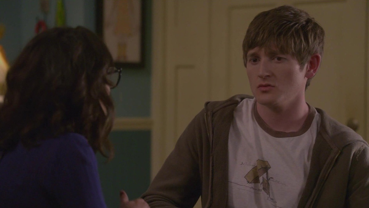 Sabrina's New Jimmy - Raising Hope (Series 2, Episode 20) - Apple TV (LT)