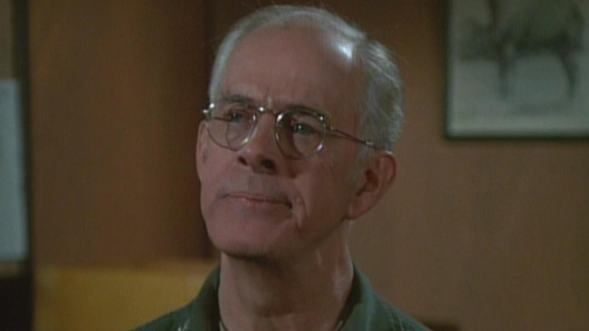 ‎Smilin' Jack - M*A*S*H (Series 4, Episode 22) - Apple TV (EG)