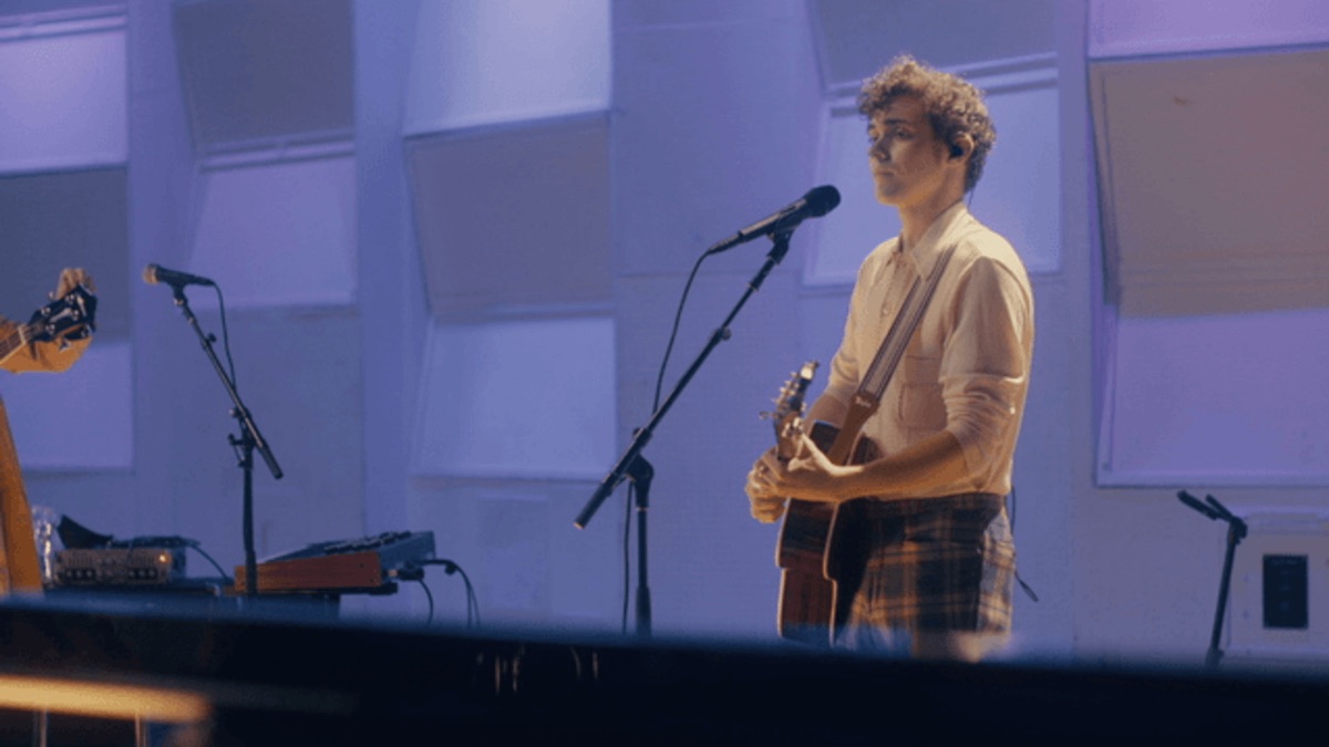Joshua Bassett - A Night With Joshua Bassett - Apple TV (CA)