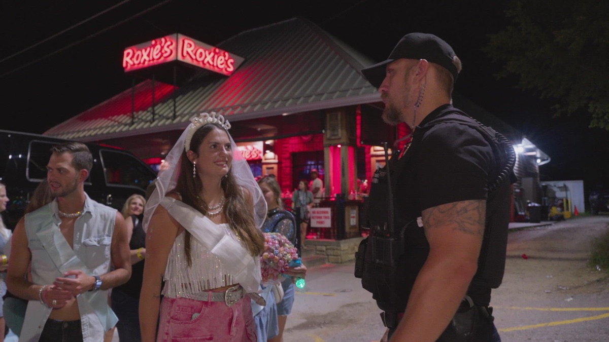 Welcome To The Lake - Ozark Law (Series 1, Episode 1) - Apple TV (UK)