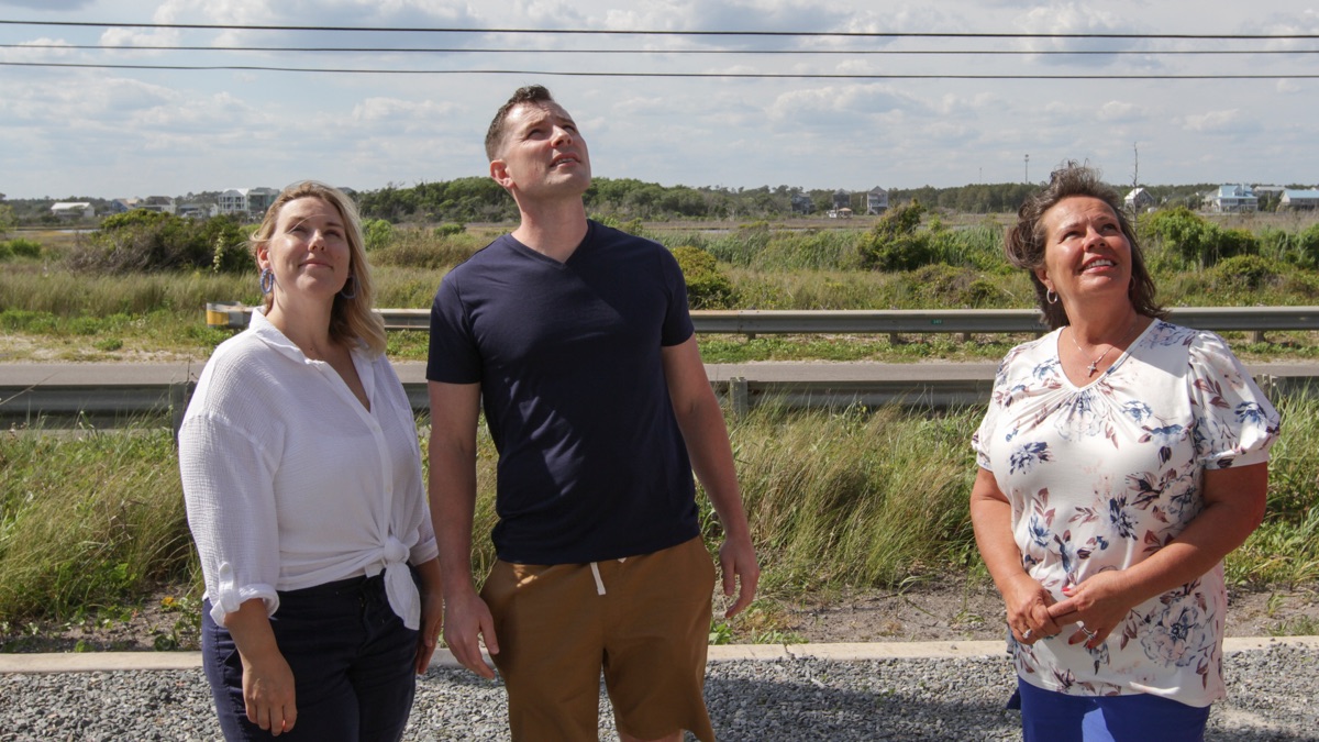 A Marine Family Finds a Marineside Home – House Hunters (Season 237 ...