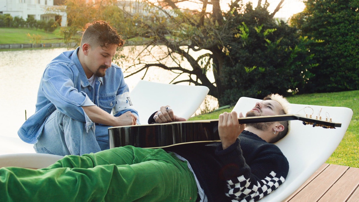 Meet the In-laws - The Montaners (Series 1, Episode 2) - Apple TV (ES)