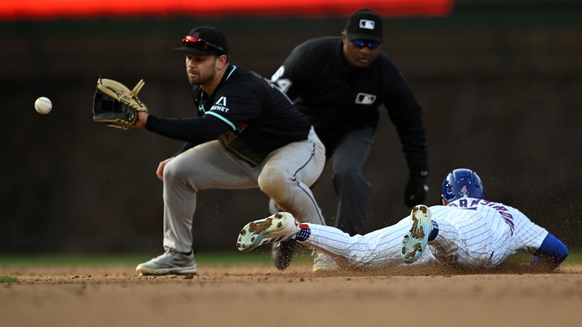 ‏Steal: P. Crow-Armstrong vs. ARI, 4.20.25 - Apple TV