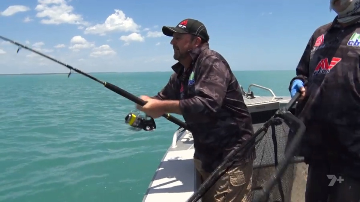 Episode 6 – Merv Hughes Fishing (Season 6, Episode 6) - Apple TV (AU)