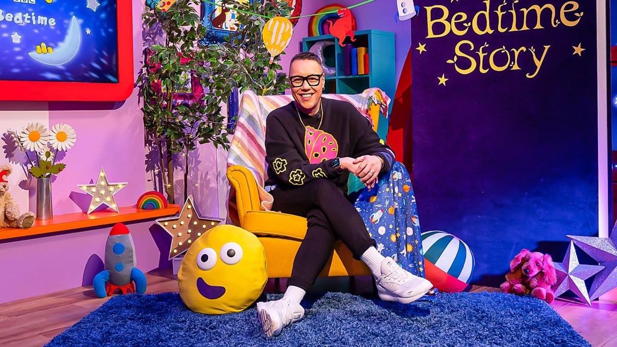 Gok Wan - My Daddies - Cbeebies Bedtime Stories (Series 2022, Episode ...