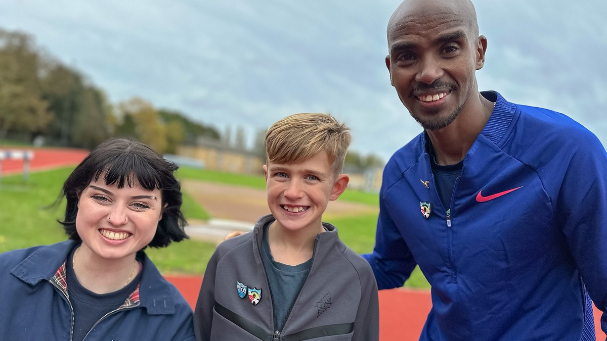 Christmas Crafts, Shrek the Musical and Mo Farah - Blue Peter - Apple ...