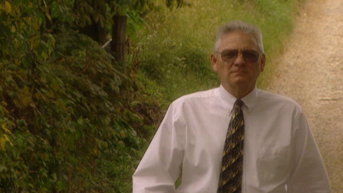 Daddy Knows Best/Operation Jambalaya - Cold Case Files Classic (Season 3, Episode 101) - Apple TV