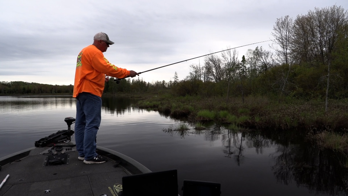 Crazy Horse Crappie - Xtreme Crappie Angler (Season 7, Episode 8 ...