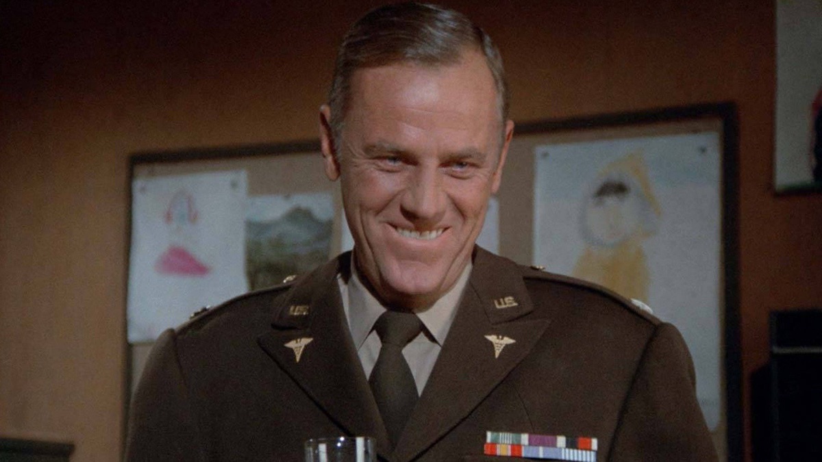 Henry in Love - M*A*S*H (Season 2, Episode 16) - Apple TV