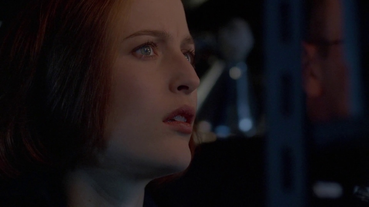 The Pine Bluff Variant - The X-Files (Series 5, Episode 18) - Apple TV (BE)