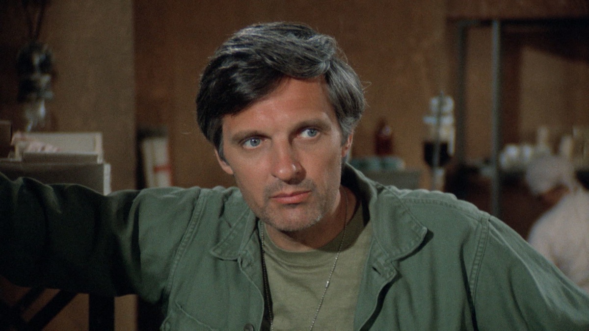 Evacuación - Parte 1 - M*A*S*H (temporada 5, episodio 1) - Apple TV