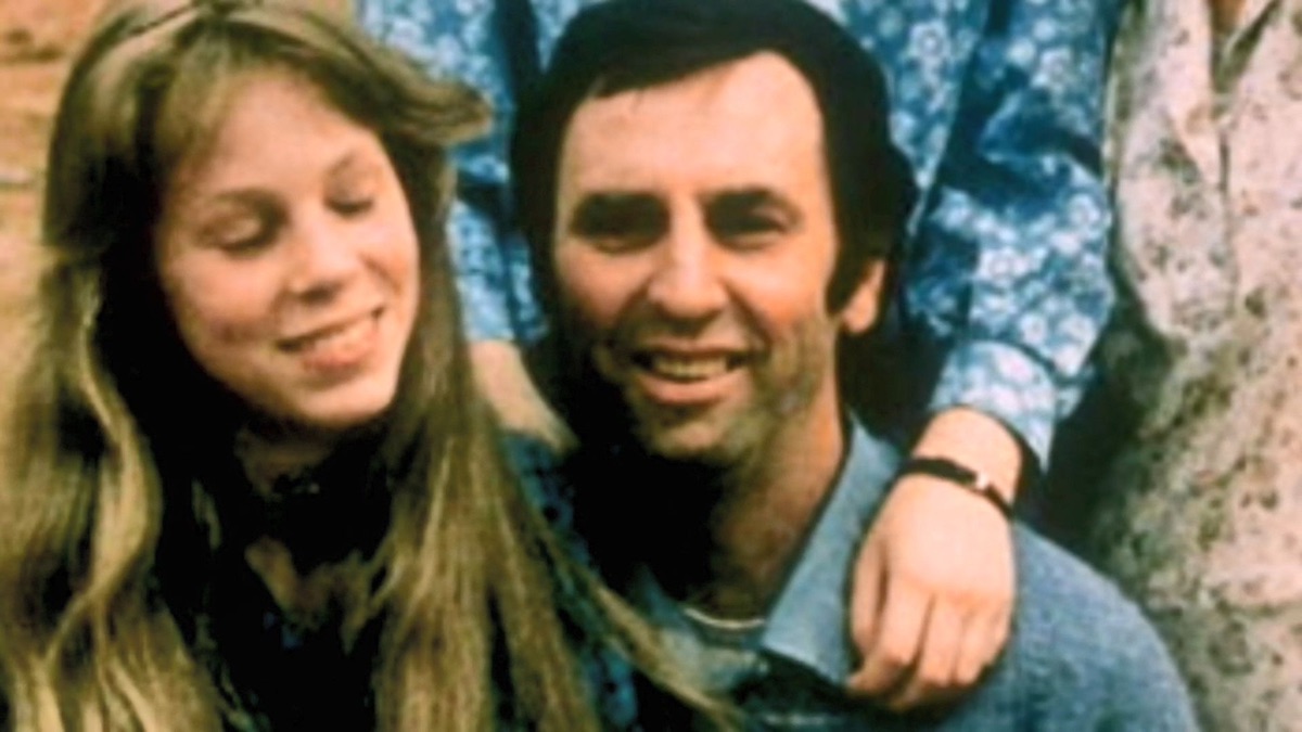 Waco: Clive Doyle - Ted Bundy: In Defense of (temporada 1, episódio 2 ...