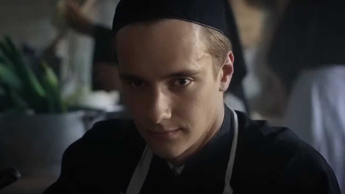 Two Crowns - Apple TV