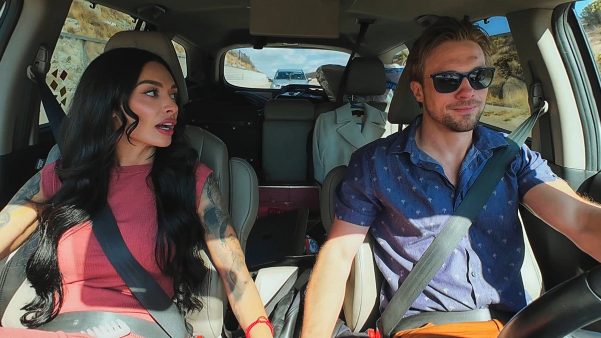 Between Love and Madness - 90 Day Fiancé (Series 11, Episode 3) - Apple ...