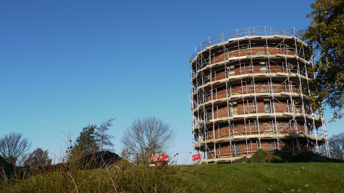 Water Tower - Restoration Man (Series 2, Episode 2) - Apple TV (UK)