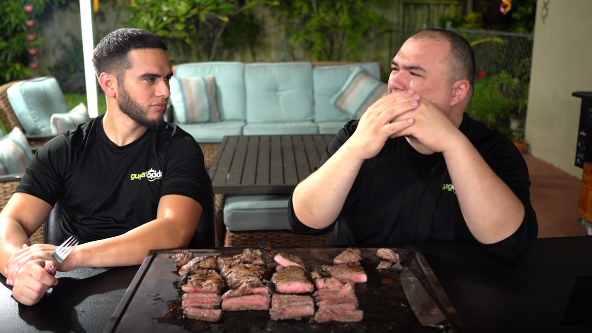 ‎Beer-Can Chicken Experiment: Coke, Wine and Beer; Will Pineapple ...