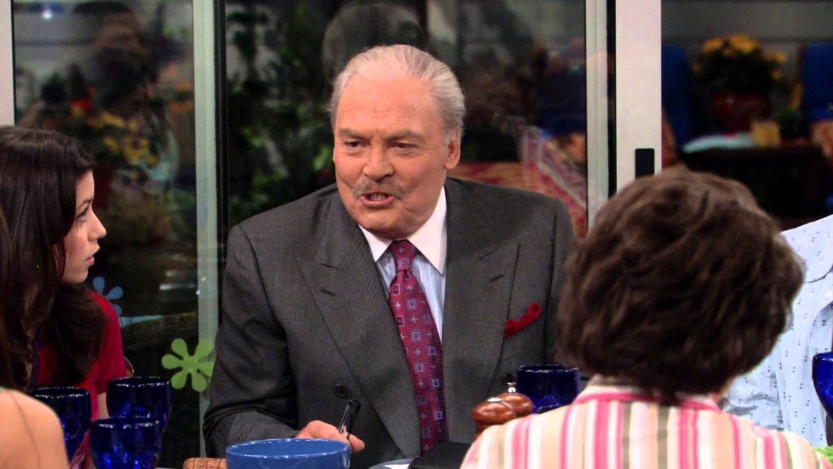 George Stare-oids Down Jason – George Lopez (Season 4, Episode 23 ...