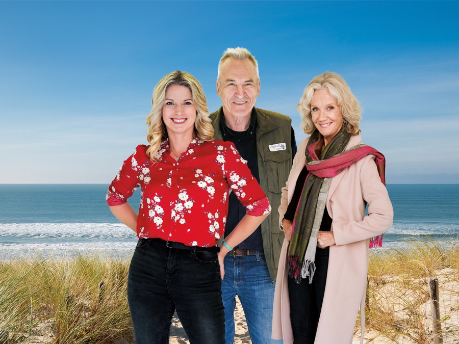 Pitching In - Apple TV