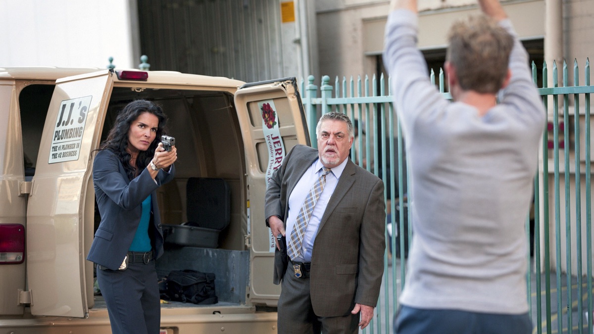 Gumshoe - Rizzoli & Isles (Season 5, Episode 15) - Apple TV