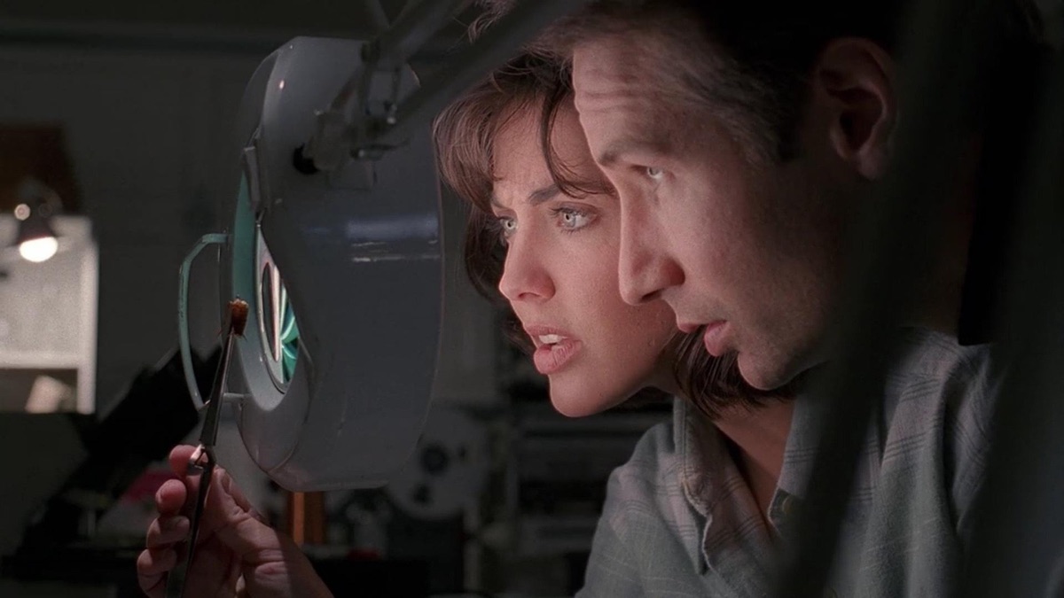 ‎War of the Coprophages - The X-Files (Series 3, Episode 12) - Apple TV ...