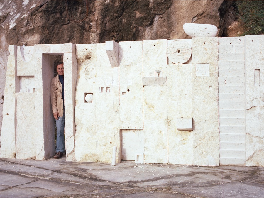 Gonzalo Fonseca: Membra Disjecta & a Life in Stone - Apple TV