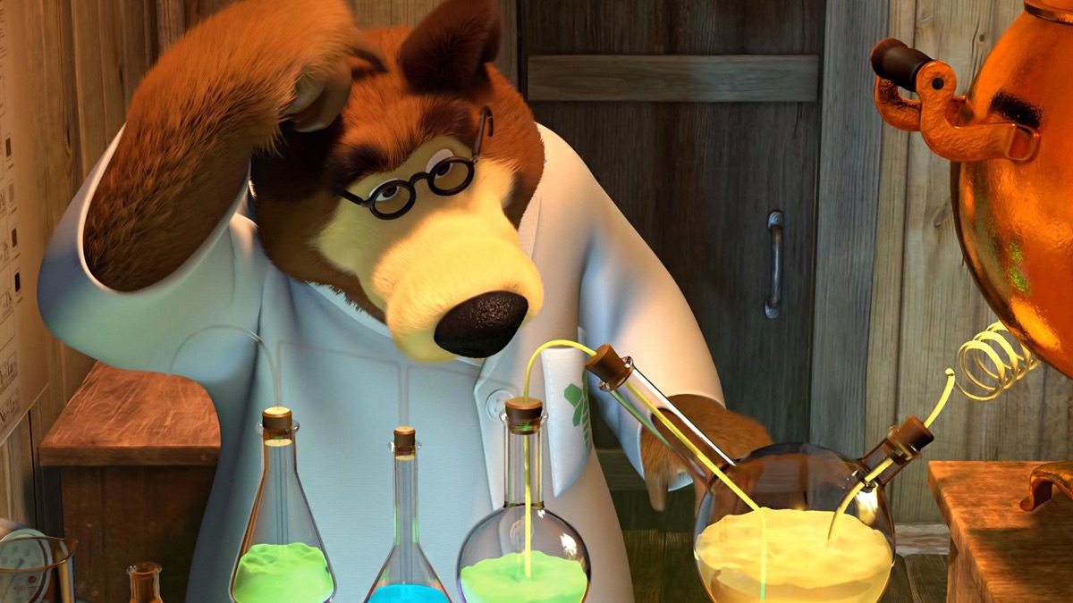 Growing Potion - Masha and the Bear (Series 2, Episode 4) - Apple TV (UK)