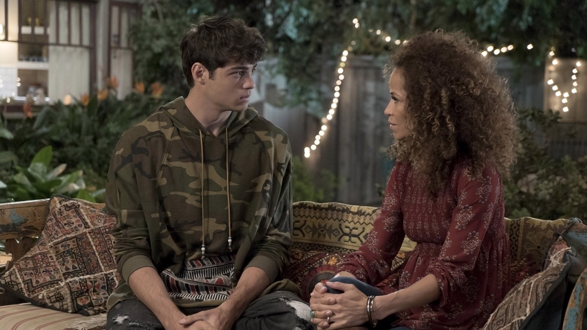 ‎Too Fast, Too Furious - The Fosters (Series 5, Episode 4) - Apple TV (ES)