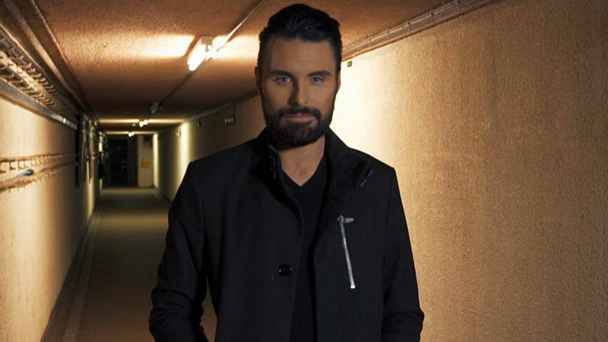 Nuclear Bunker - Celebrity Ghost Hunt (Season 1, Episode 1) - Apple TV