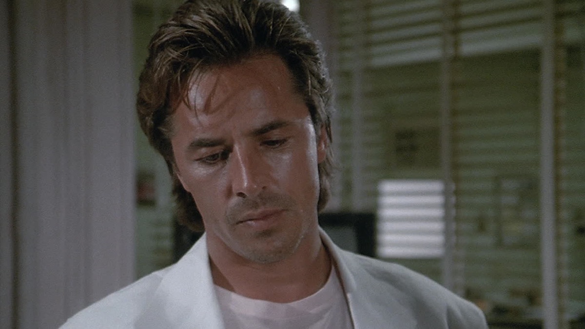 Red Tape - Miami Vice (Season 3, Episode 19) - Apple TV
