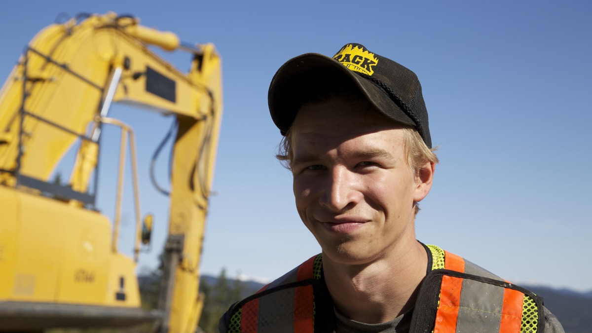 Rude Awakening – Jade Fever (Season 1, Episode 8) - Apple TV (CA)