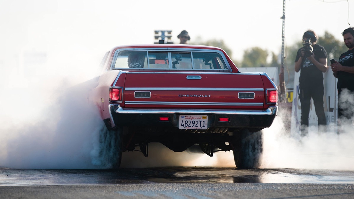‎3-Way Drag Racing – Hot Rod Garage (Season 8, Episode 1) - Apple TV (CA)