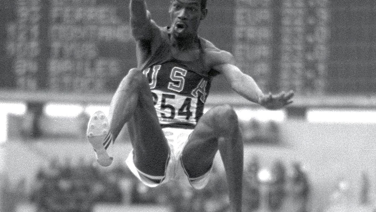 A Long Jump - 100 Greatest Moments (Season 1, Episode 39) - Apple TV