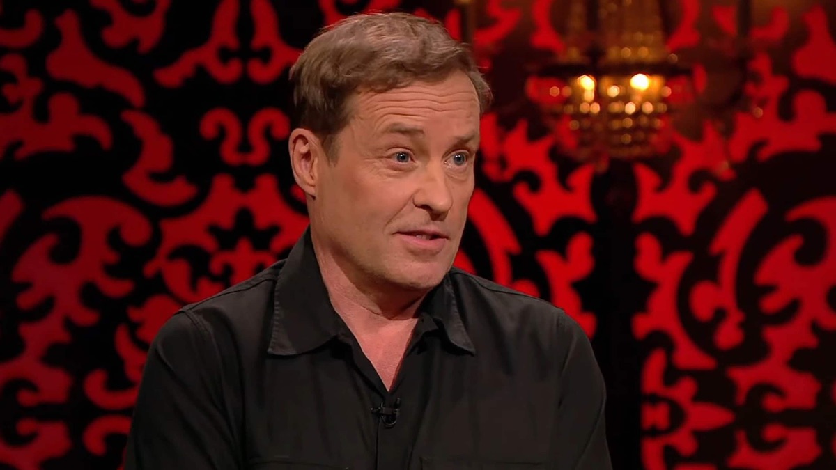 Shoe Who. - Taskmaster (Series 13, Episode 4) - Apple TV (UK)