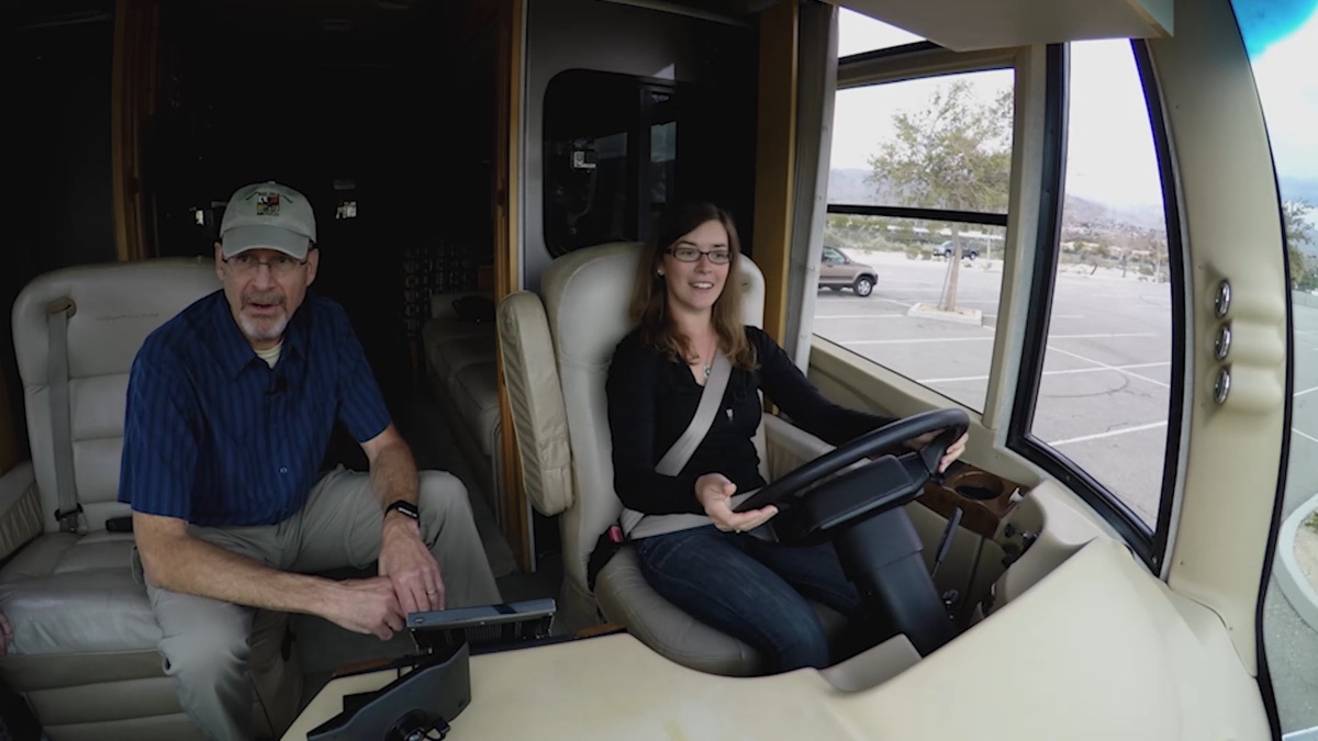 Learning to Drive a Huge RV - The RVers (Season 1, Episode 1) - Apple TV
