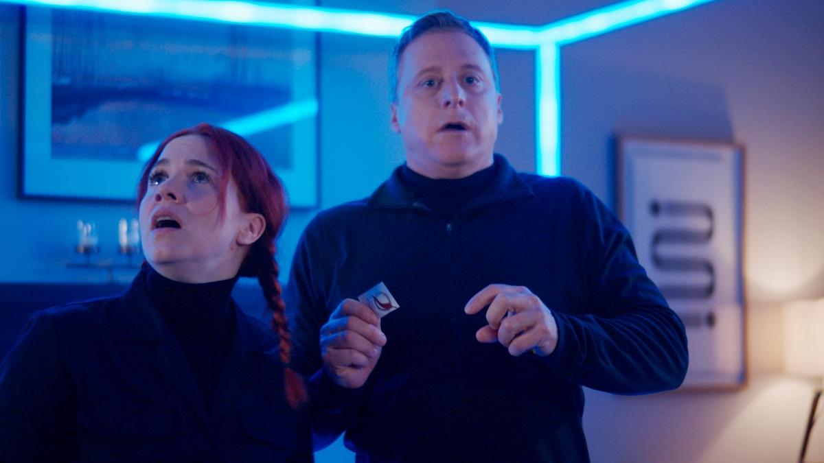 141 Seconds - Resident Alien (Season 3, Episode 3) - Apple TV