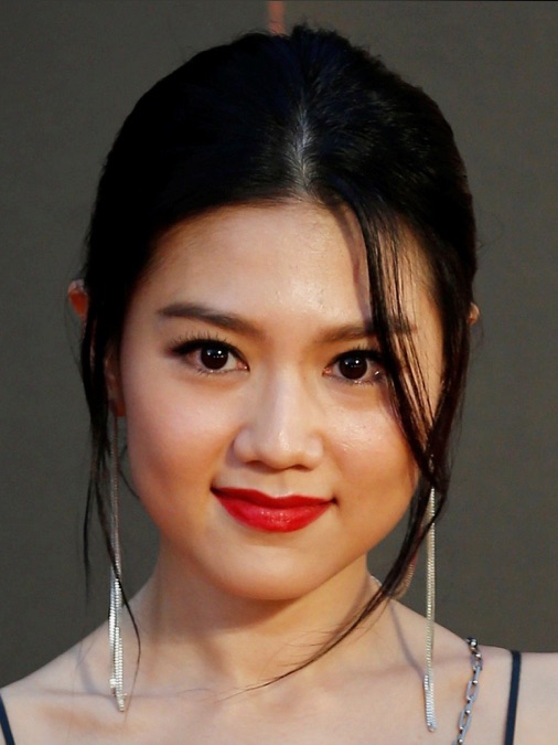 Chrissie Chau Beach Spike