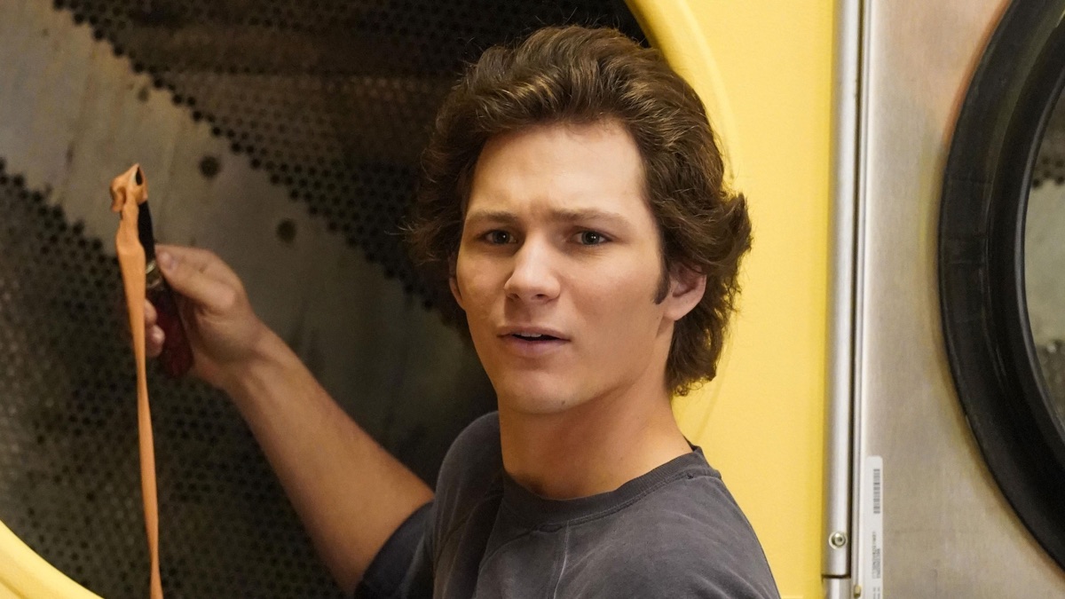 White Trash, Holy Rollers and Punching People - Young Sheldon (Series 5 ...