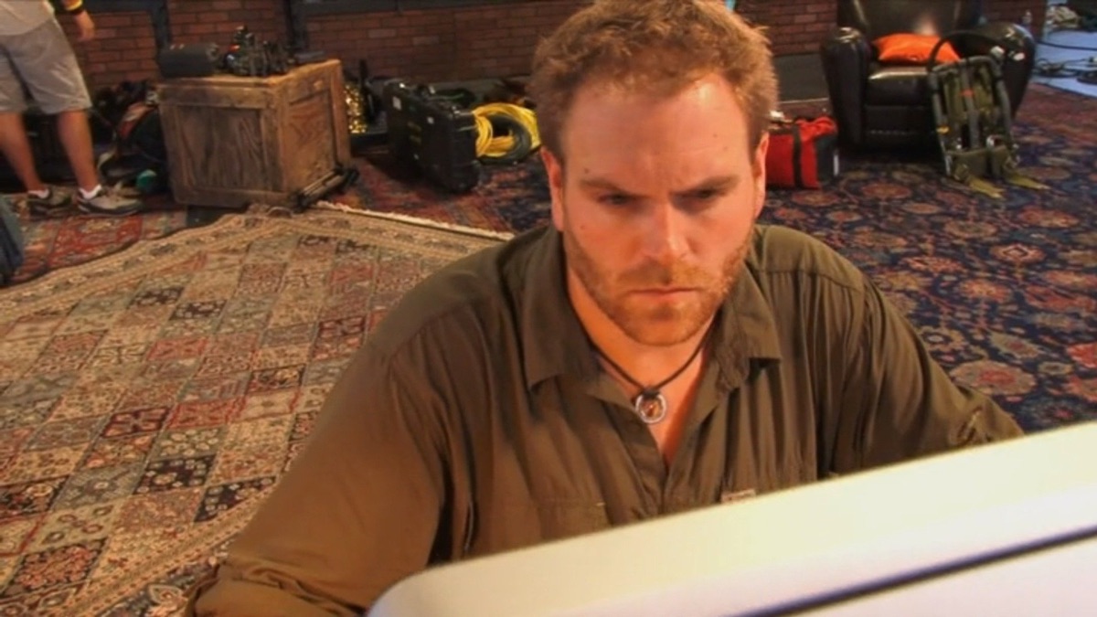 Alien Invaders / Swedish Lake Monster - Destination Truth | Apple TV