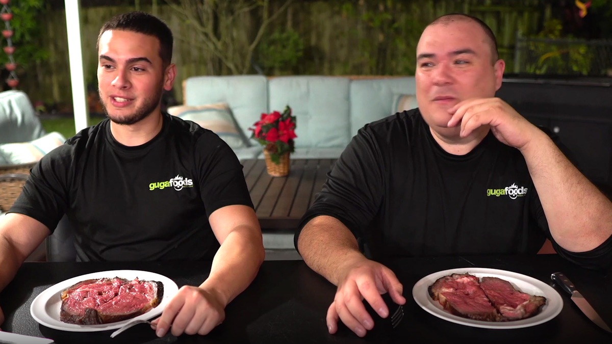 Prime Rib Grilled vs. Rotisserie / How to Grill the Beautiful Crown of ...