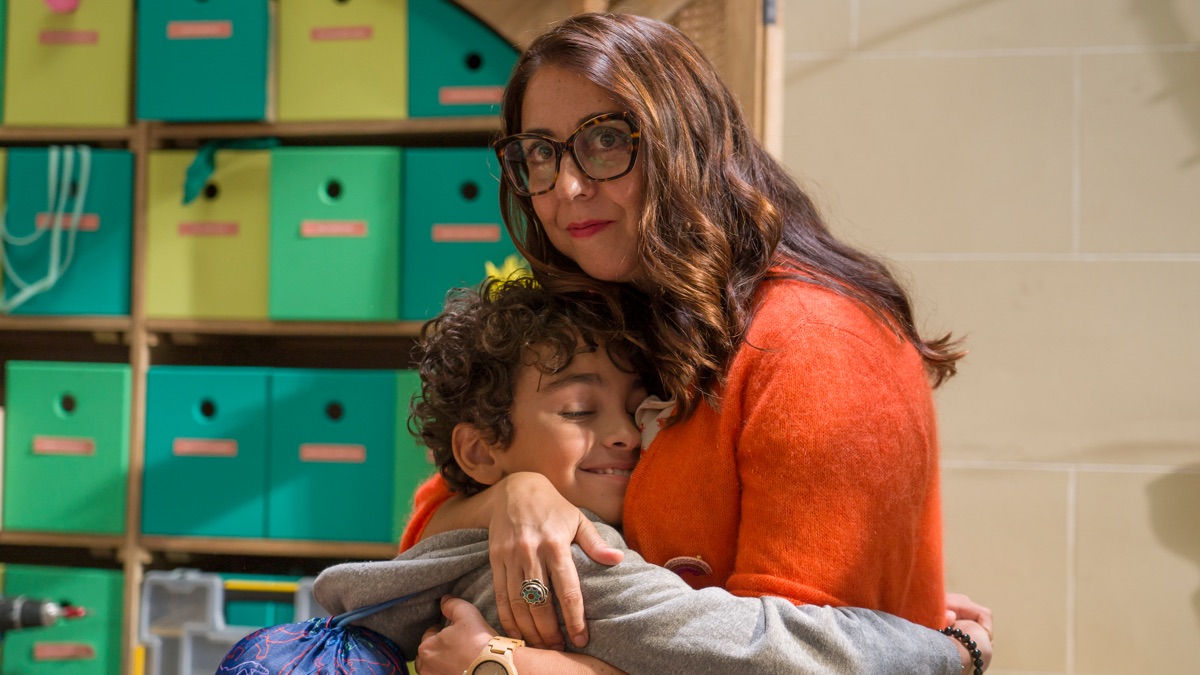 Un au revoir, une danse et un baiser - Ayla (saison 1, épisode 11) - Apple TV (FR)