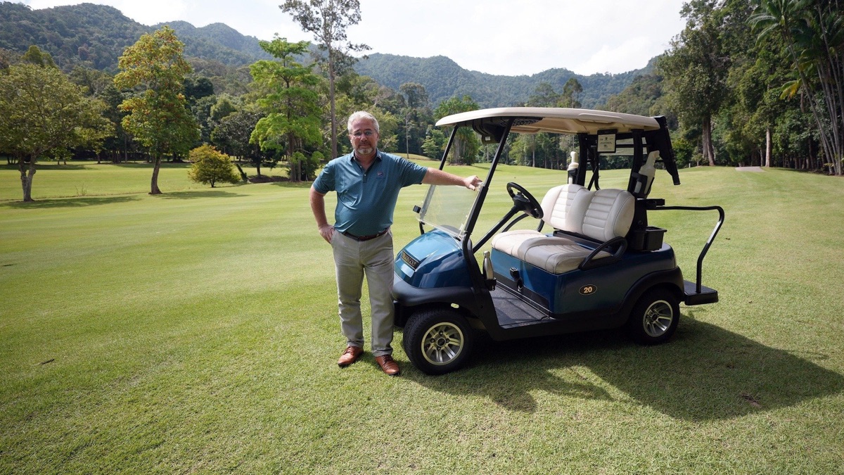 Billionaire Resorts: On Holiday with the Super Rich - Apple TV (UK)