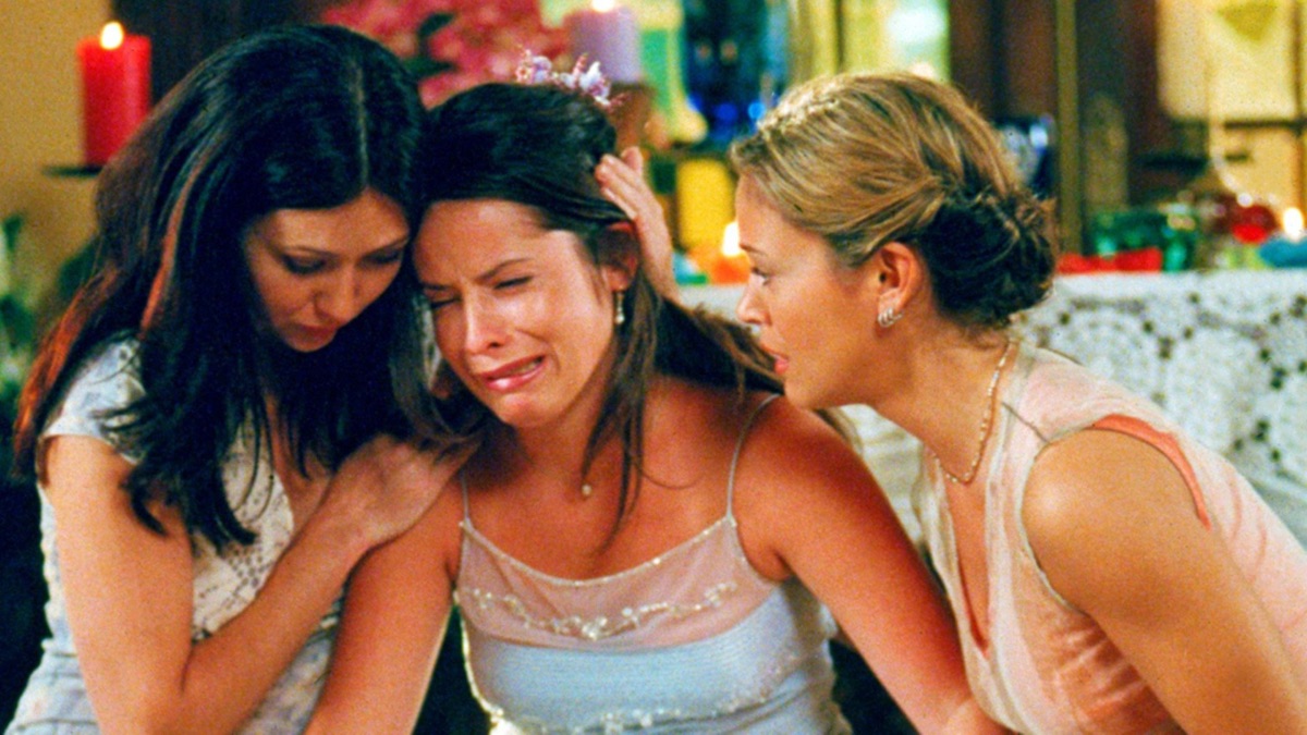 Magic Hour - Charmed (Season 3, Episode 2) - Apple TV