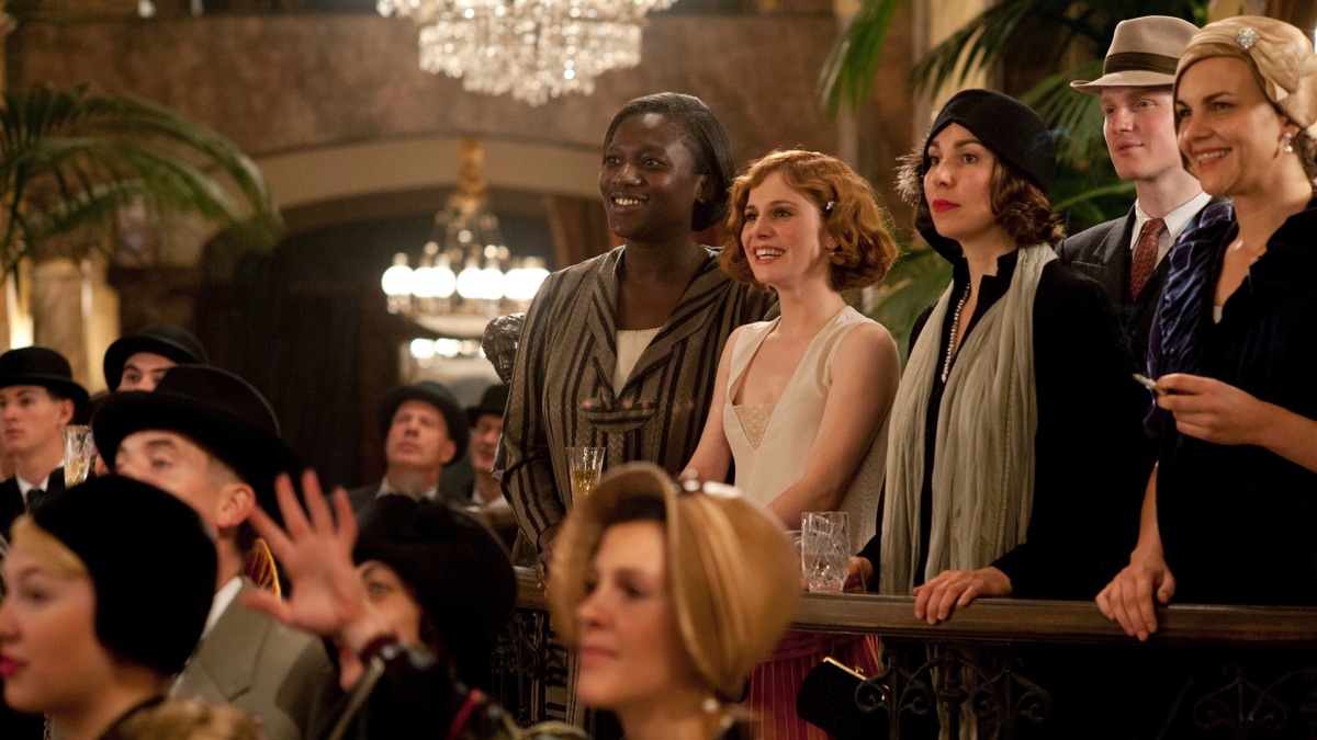 Teil 2 - Das Adlon. Eine Familiensaga (Staffel 1, Folge 2) - Apple TV (AT)