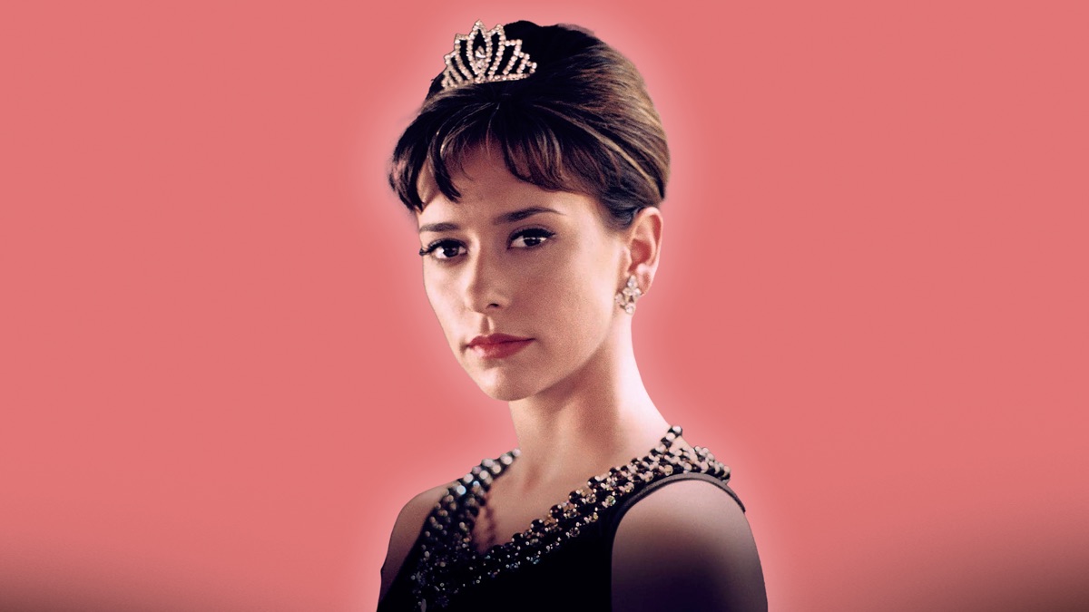 The Audrey Hepburn Story - Official Trailer - Apple TV