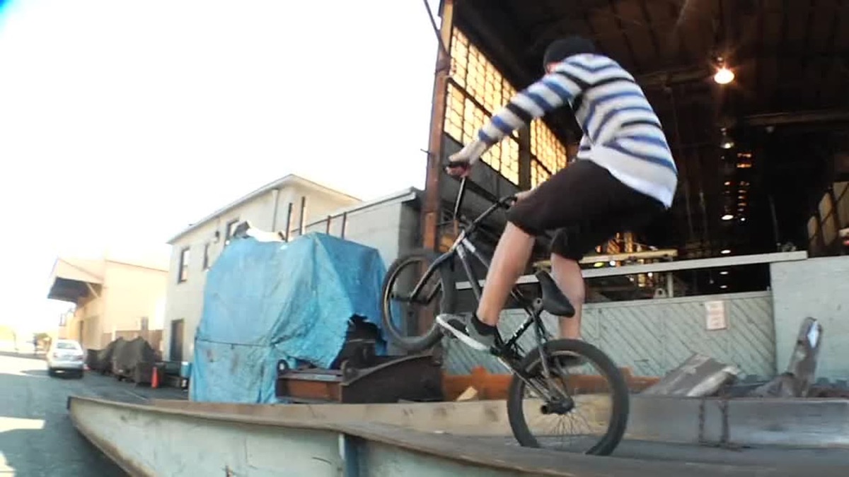 Props BMX: Road Fools 18 - Apple TV