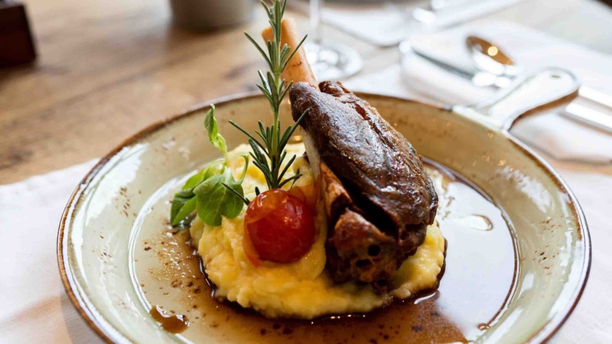 Sydney Sizzles - MasterChef Australia (Season 1, Episode 1) - Apple TV