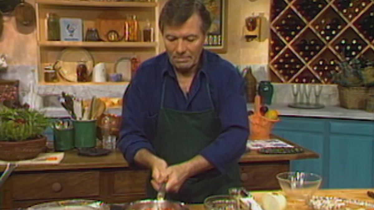 ‎Mid-Week Dinner -- A Family Meal – Today's Gourmet (Season 2, Episode ...